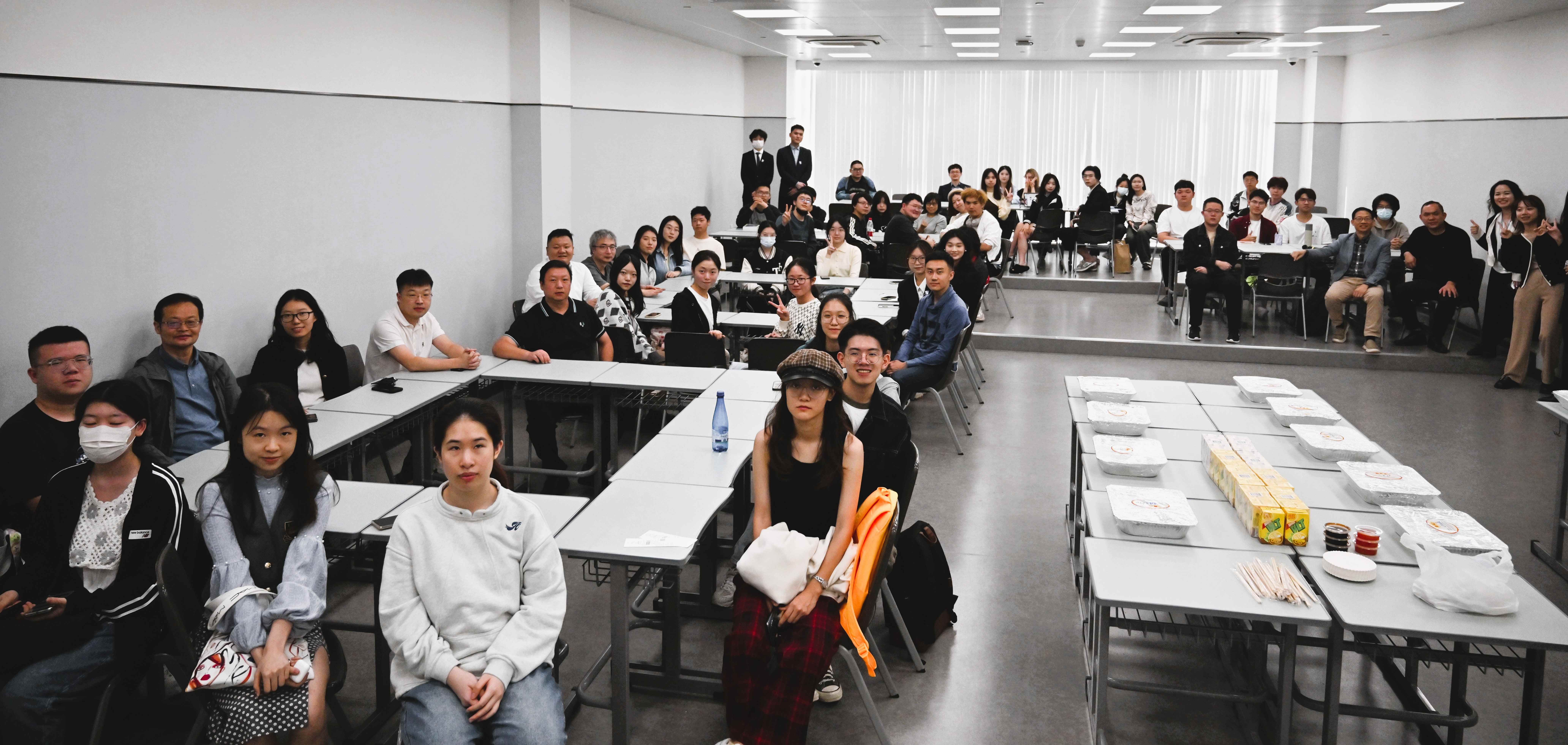 Faculty of Law held the first "Face-to-Face with Mentors" workshop