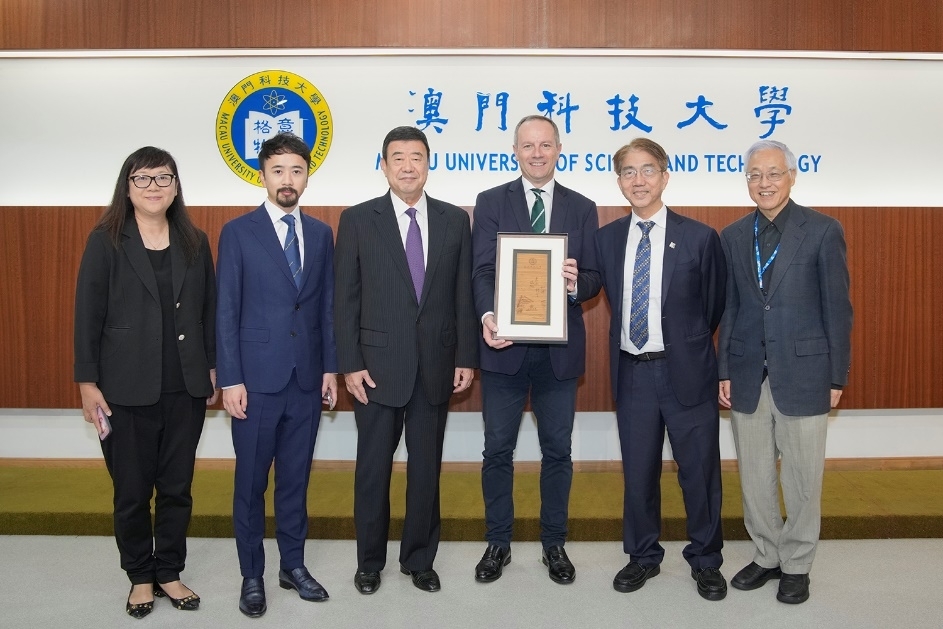 劍橋大學皇后學院Rowan Kitt總監來訪澳科大